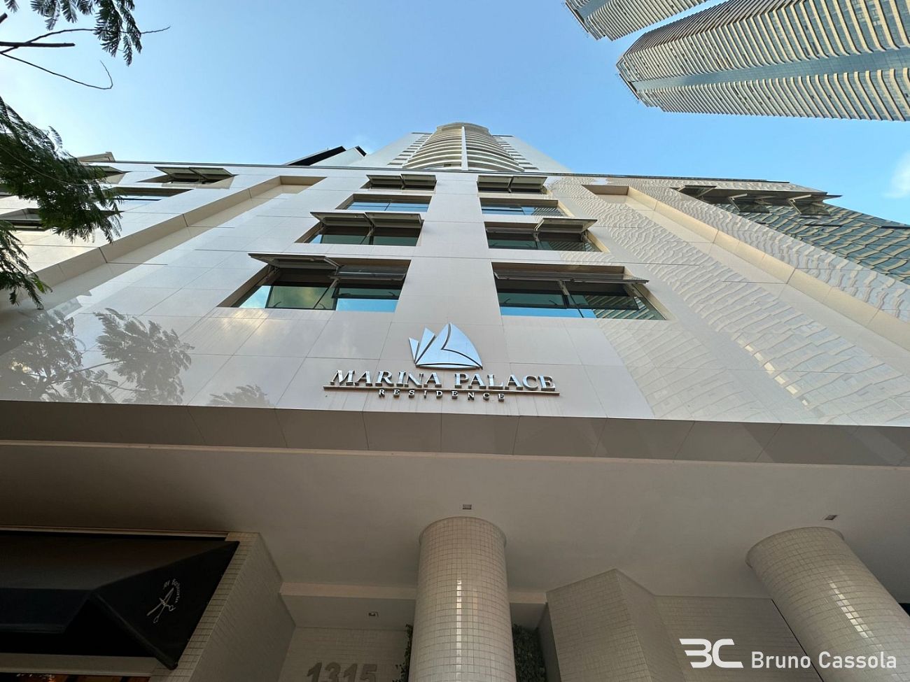 EDIFICIO MARINA PALACE RESIDENCE: 04 DORMITORIOS ,03 VAGAS